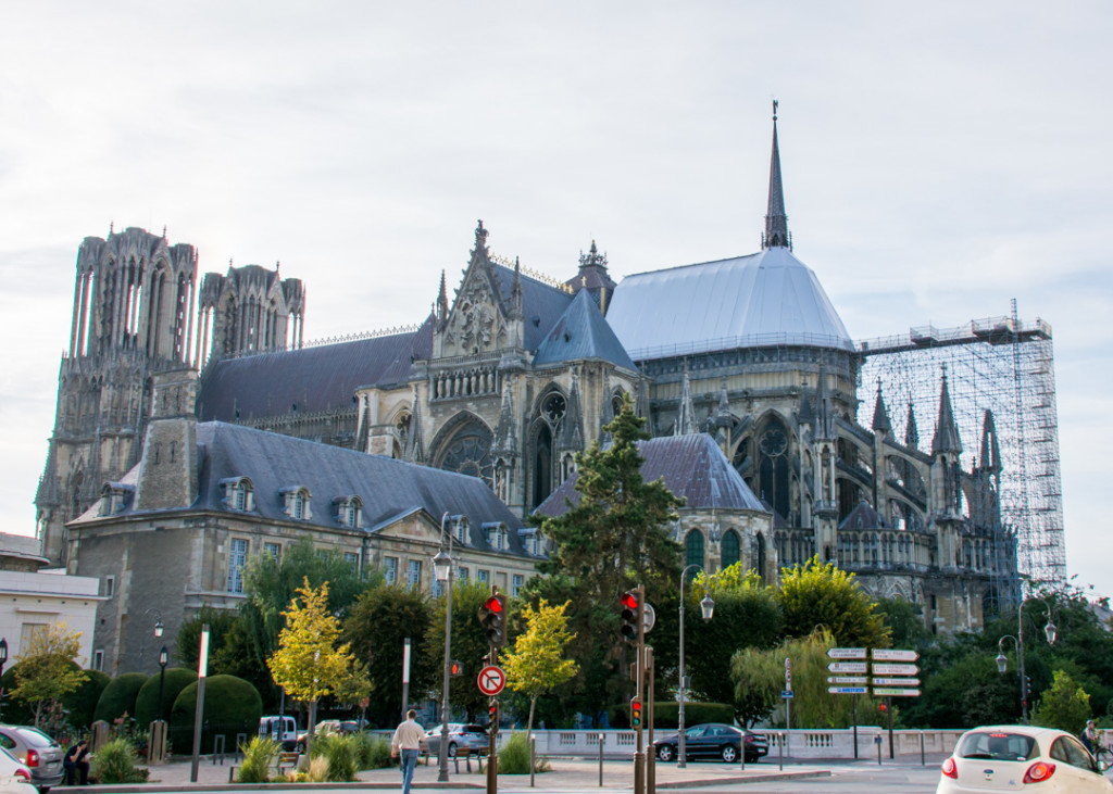 Bubbles with a side of history - A visit to Reims in Champagne