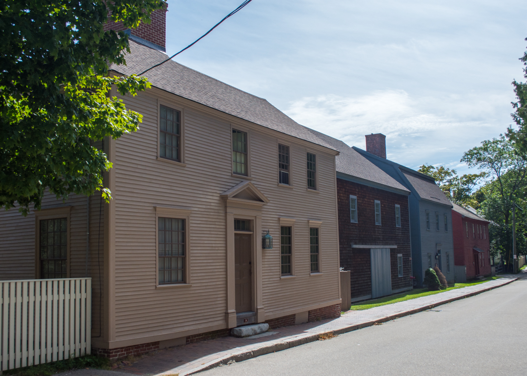 Colonial-era Stroll in Portsmouth, NH | Flying Fourchette